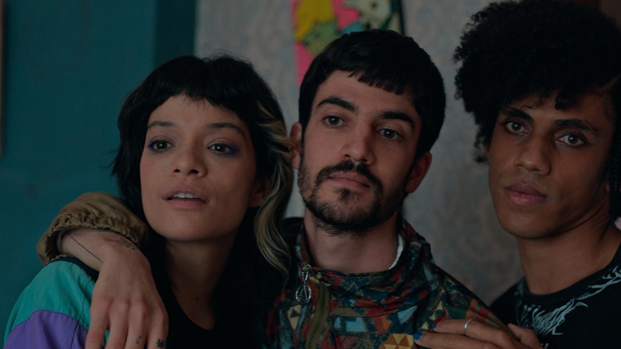 Lov3 : Lov3 : Fotos - 9 no 23 - AdoroCinema