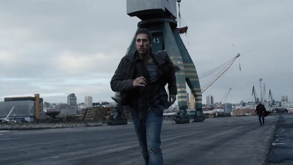 Trailer do filme Invasor - Invasor Trailer Legendado - AdoroCinema