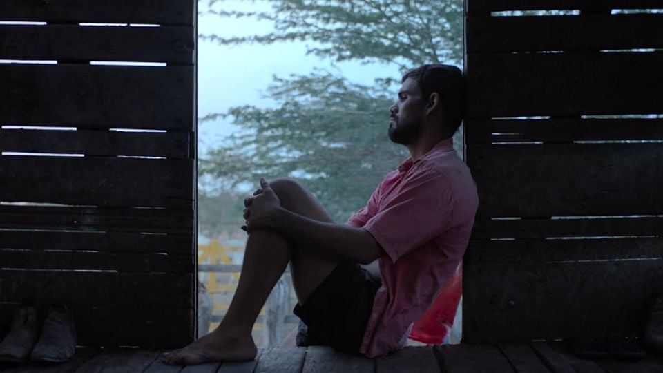 Trailer do filme Boi Neon - Boi Neon Trailer Oficial - AdoroCinema