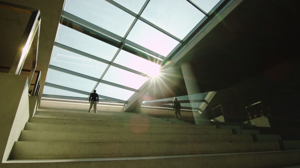 Trailer do filme REM: Rem Koolhaas Documentary - Rem Trailer Original ...