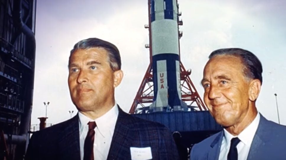 Trailer do filme Fly, Rocket Fly! - Mit Macheten zu den Sternen - Fly ...