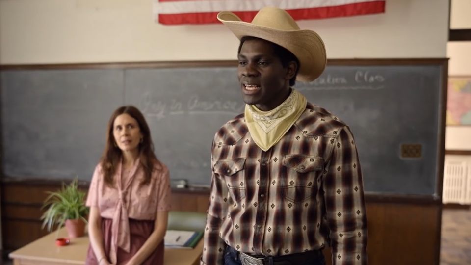 Little America 1ª Temporada Trailer Original - Trailer Little America ...