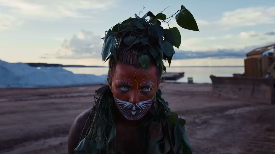 Trailer do filme Uýra - A Retomada da Floresta - Uýra - A Retomada da ...