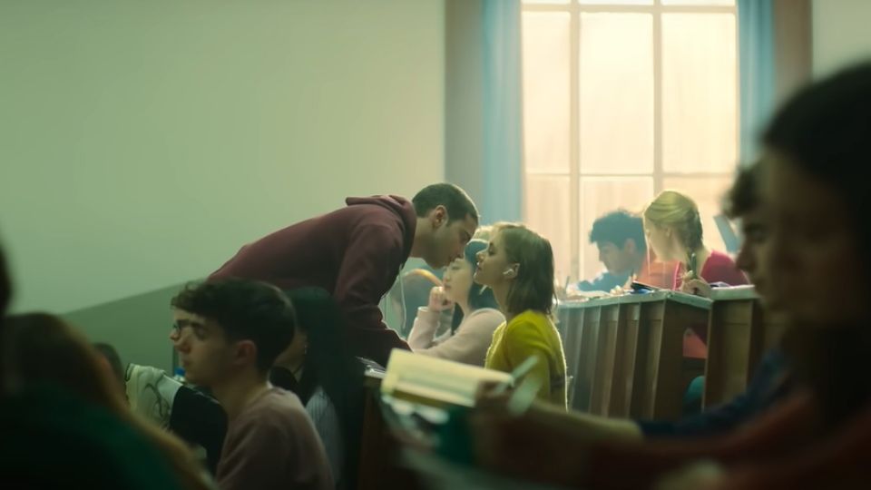 Trailer do filme Através da Minha Janela: Além-mar - Através da Minha ...